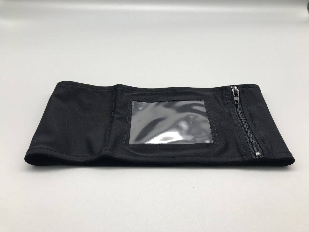 Insulinpumpebælte i farven Sort til børn med diabetes. Lækkert materiale